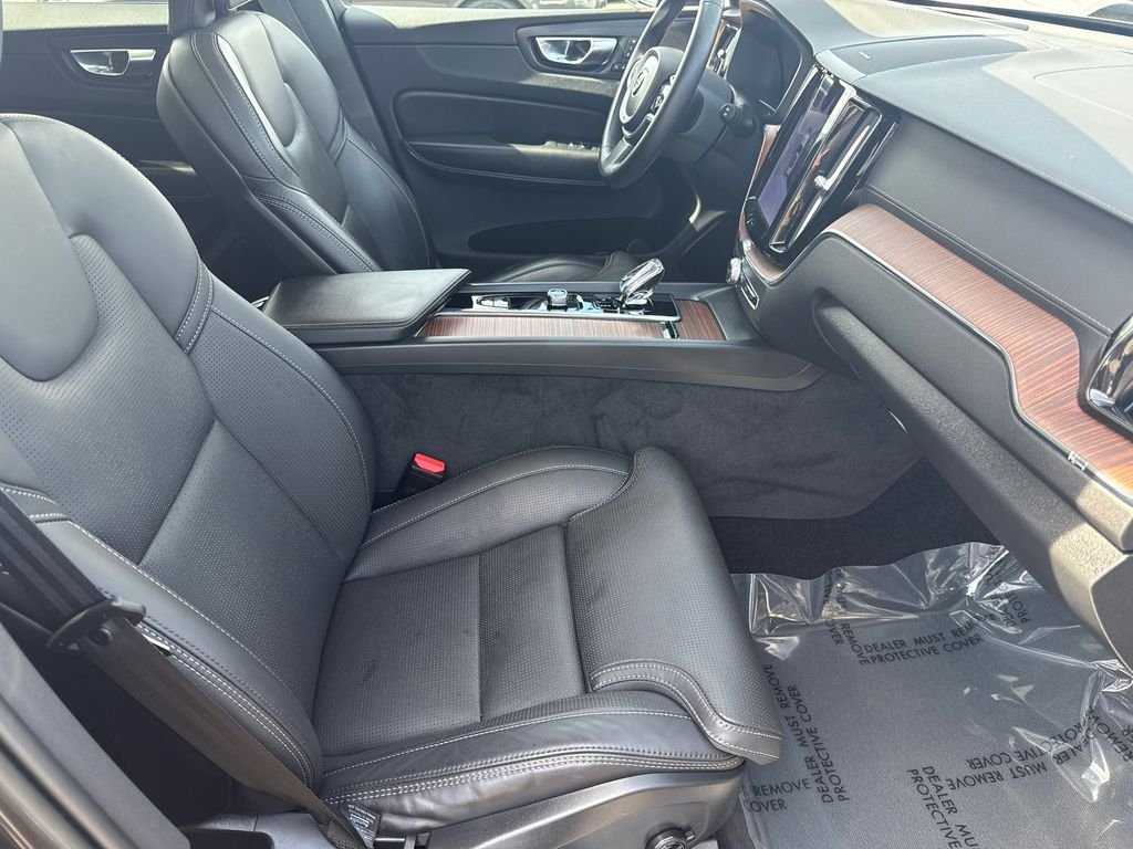 Pre-Owned 2023 Volvo XC60 B5 Ultimate Dark Theme 4D Sport Utility in El ...