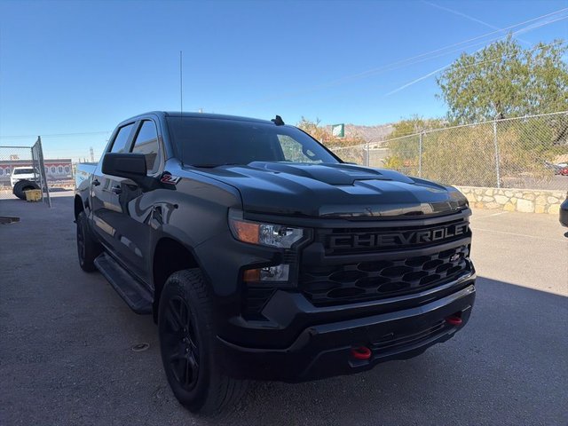 Pre-Owned 2024 Chevrolet Silverado 1500 Custom Trail Boss 4D Crew Cab ...