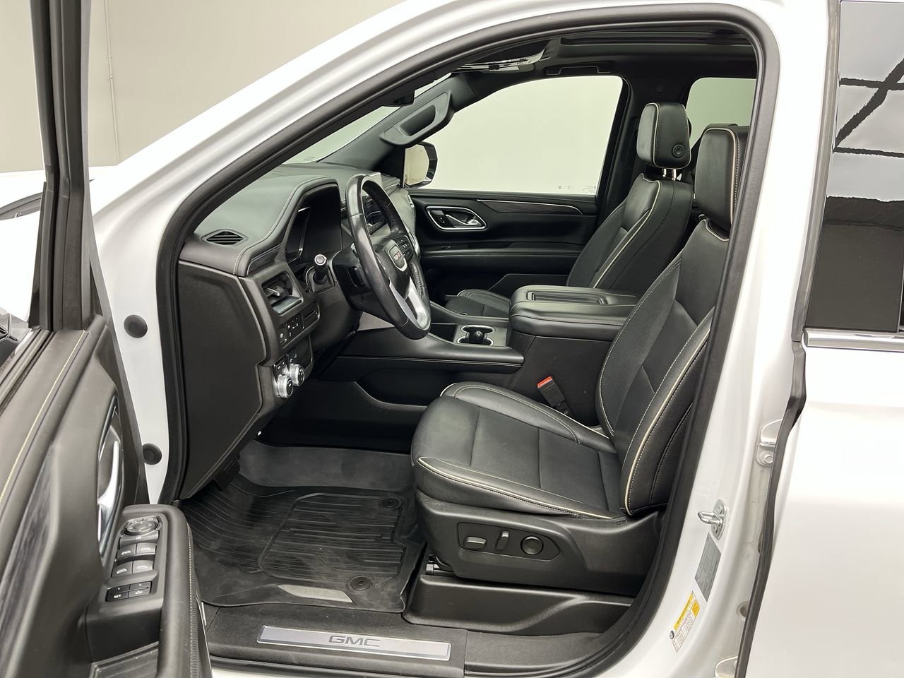 Certified Pre-Owned 2023 GMC Yukon XL SLT SUV in Fond Du Lac #T9161 ...