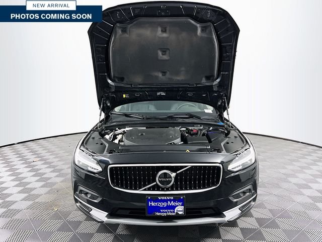Certified Pre-Owned 2024 Volvo V90 Cross Country B6 4D Wagon in ...