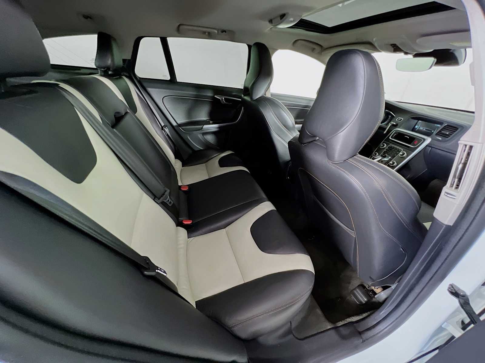 Used 2016 Volvo V60 Cross Country in North Kingstown RI l Near ...