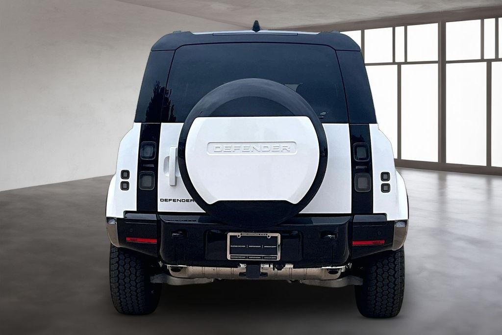 New 2026 Land Rover Defender 110 X-Dynamic SE 4D Sport Utility in ...