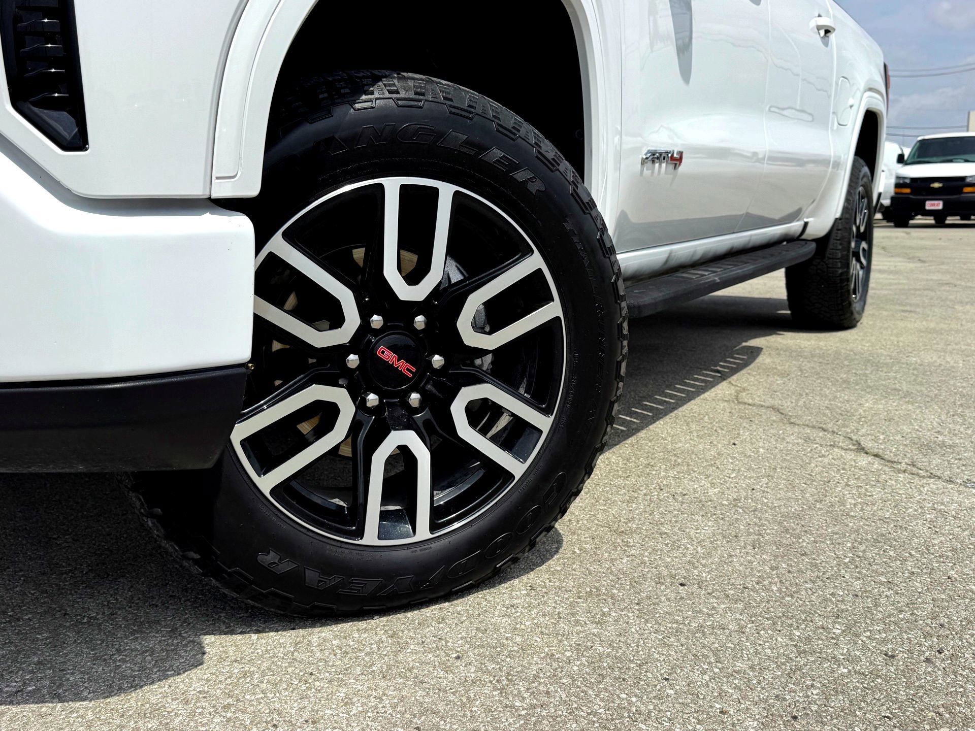 Pre-Owned 2024 GMC Sierra 1500 AT4 Crew Cab in Austin #CA7757 | Covert ...