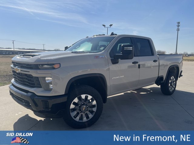 New 2026 Chevrolet Silverado 2500 HD Custom Crew Cab in #1T26777 | Sid ...