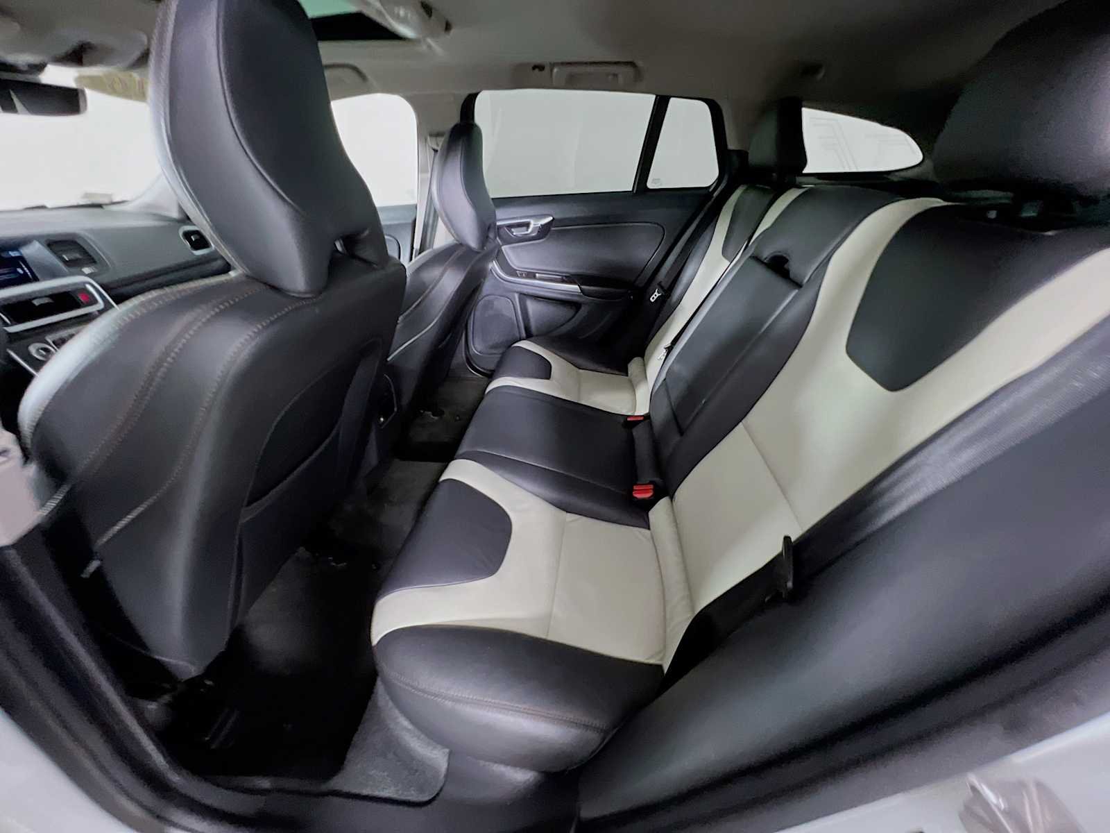 Used 2016 Volvo V60 Cross Country in North Kingstown RI l Near ...