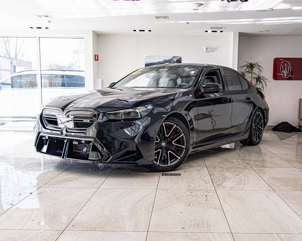Pre-Owned 2025 BMW M5 Base 4D Sedan in Forest Park #G03081A | Hawk ...