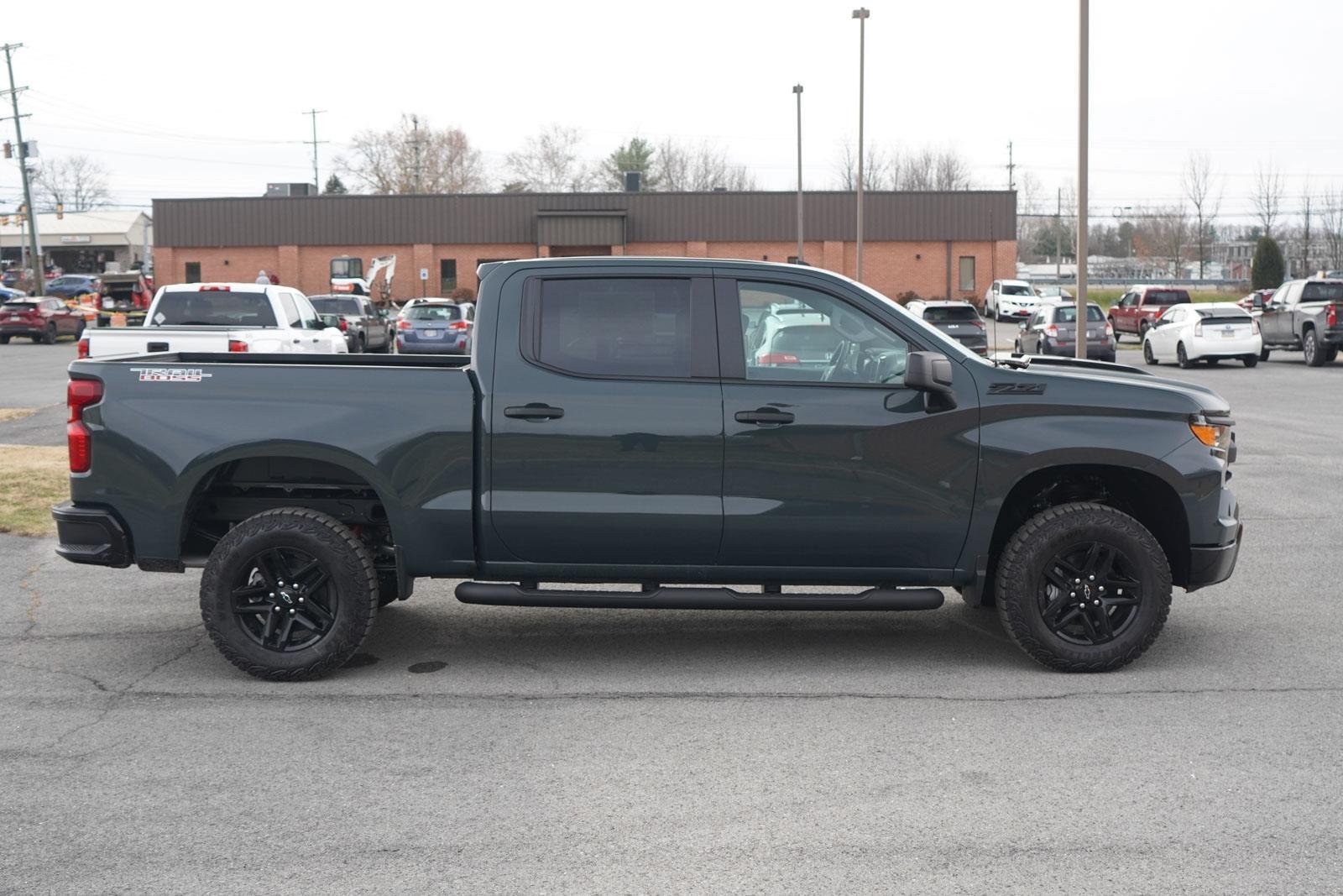 New 2026 Chevrolet Silverado 1500 Custom Trail Boss Crew Cab in #C15804 ...