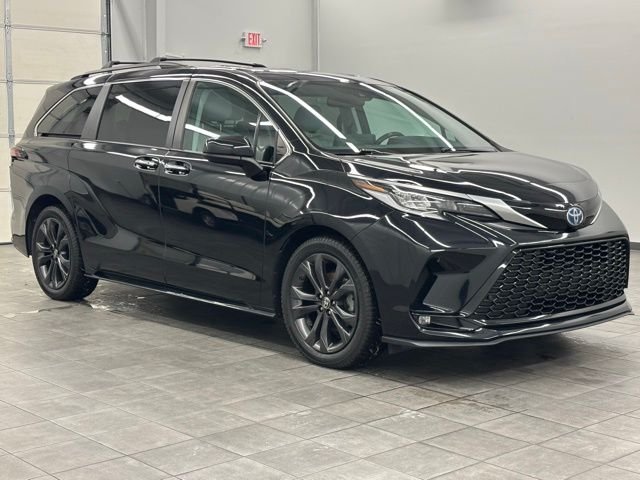 Pre-Owned 2021 Toyota Sienna XSE 4D Passenger Van in Murray #01642 ...
