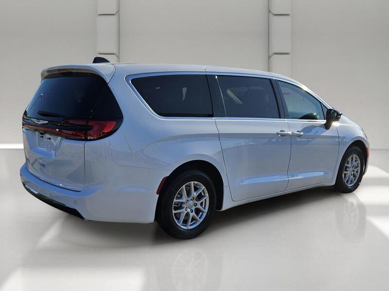 New 2026 Chrysler Pacifica SELECT FWD Passenger Van in Avon Park ...