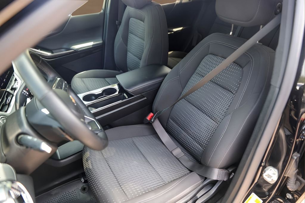 Pre-Owned 2025 Chevrolet Equinox LT SUV in Austin #P8140 | Covert Cadillac