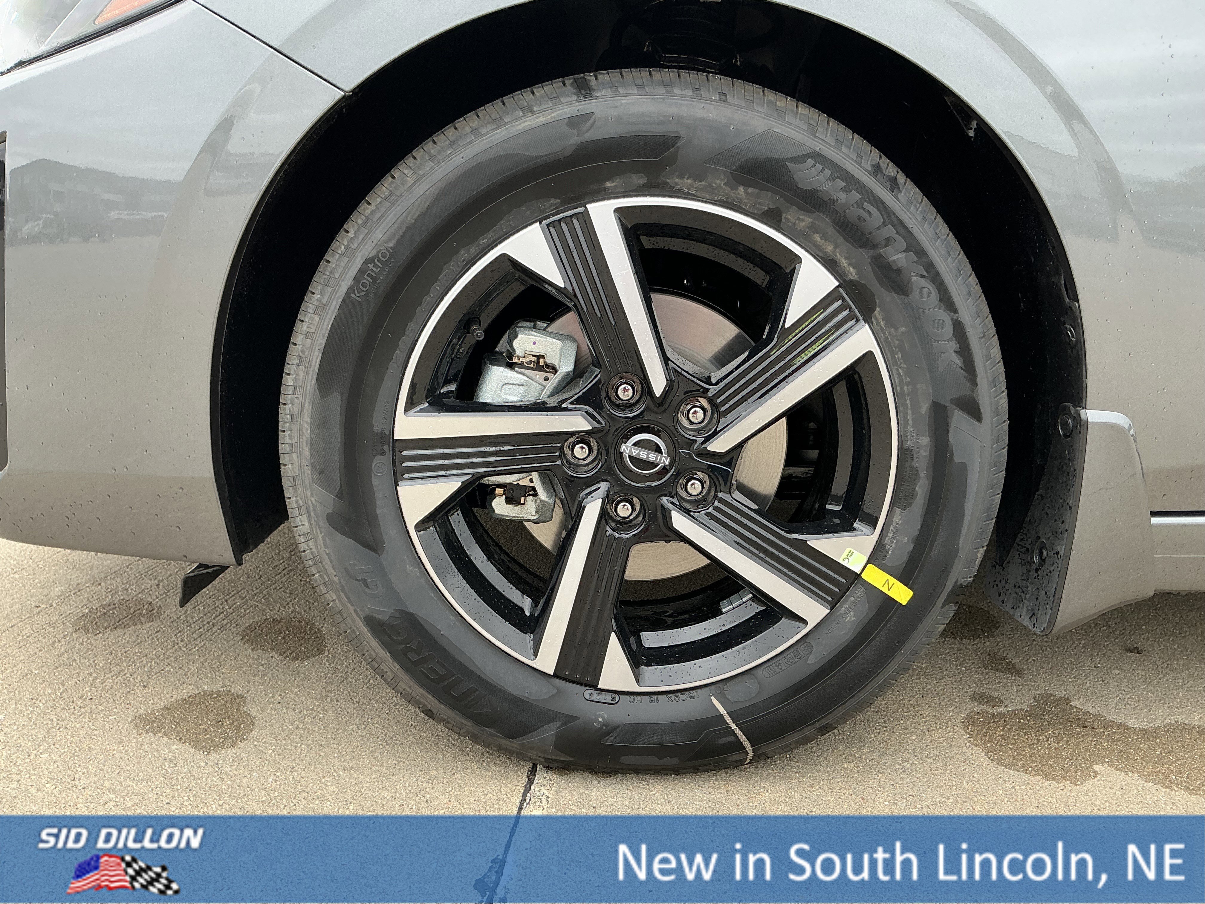 New 2025 Nissan Sentra SV 4 Door Sedan in #4N26036 | Sid Dillon